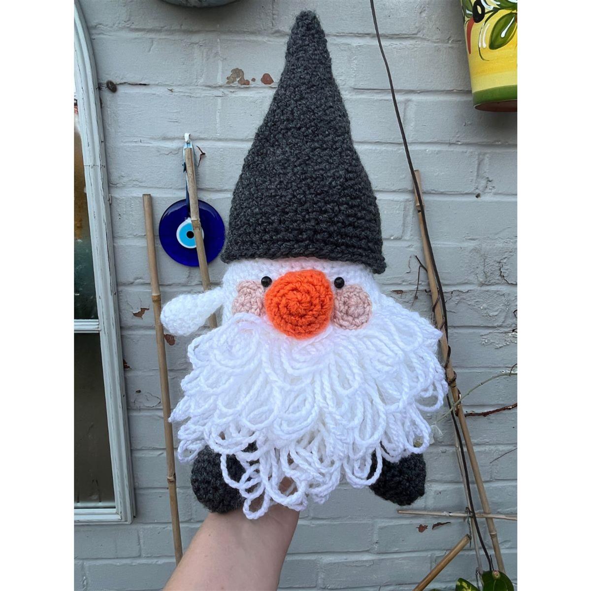 Adventures in Crafting Snowy Christmas Gonk Snowy Kit | SewingStreet