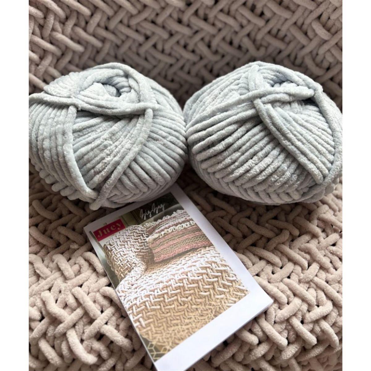 Jumbo Herringbone Throw inc: 500gms Juey Guest Yarn in Dove & Pattern ...