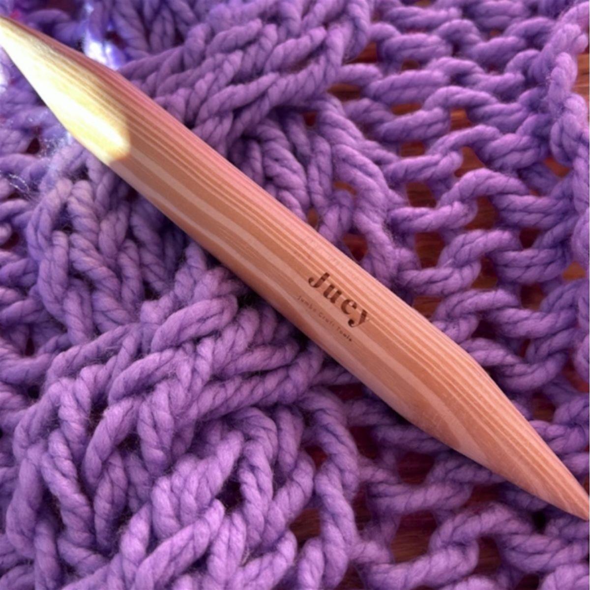 Juey Jumbo 25mm Cable Needle | SewingStreet