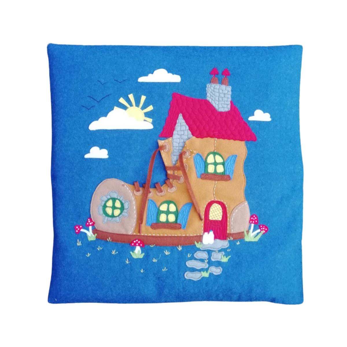 Endless Thread Design Woodland View Boot House Cushion Applique Kit | SewingStreet