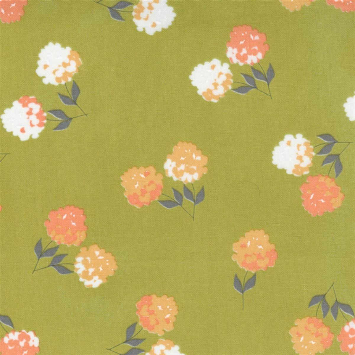 Moda Cozy Up Clover Floral Autum Fall on Moss FQ | SewingStreet