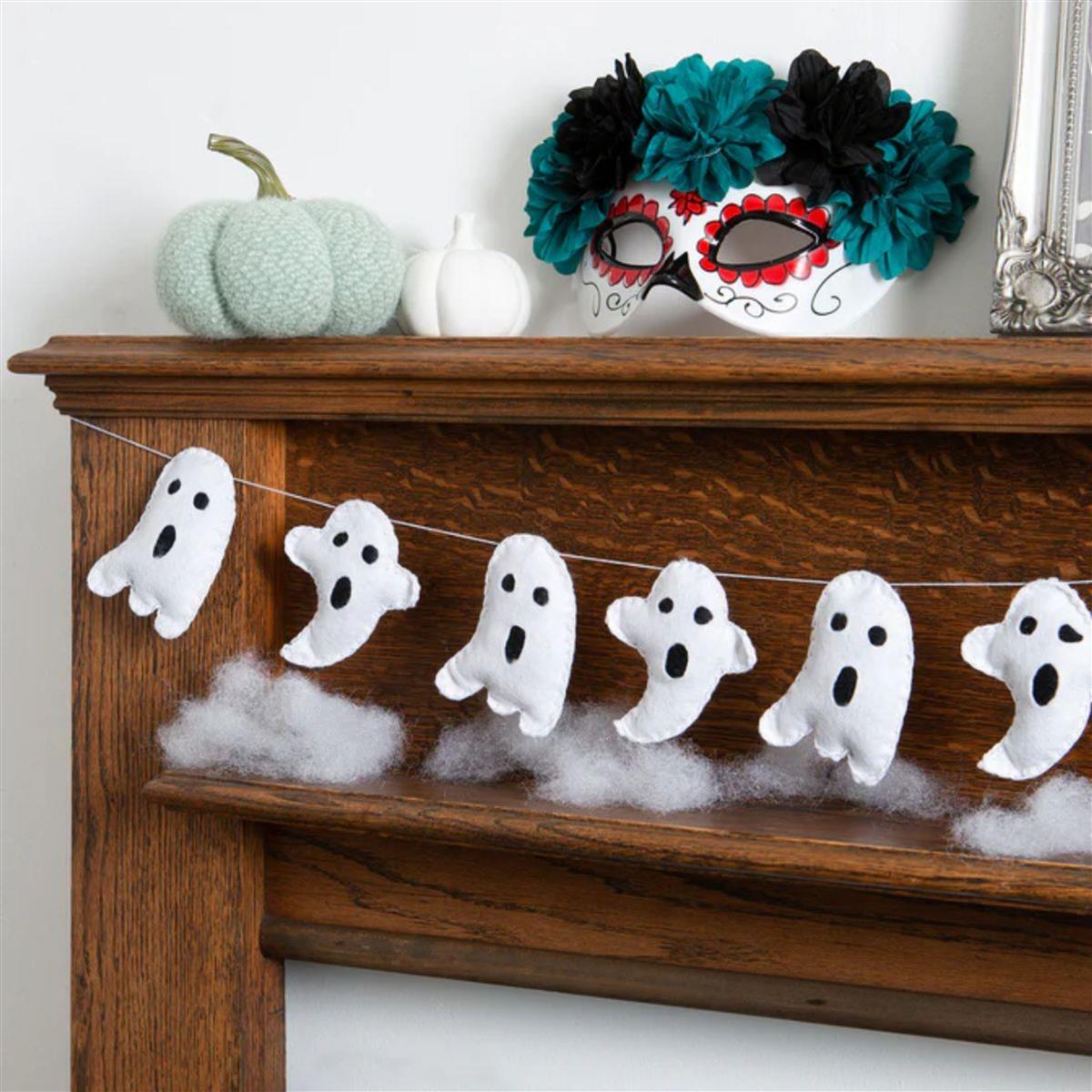 Wool Couture Ghost Party Halloween Bunting Felt Craft Kit | SewingStreet