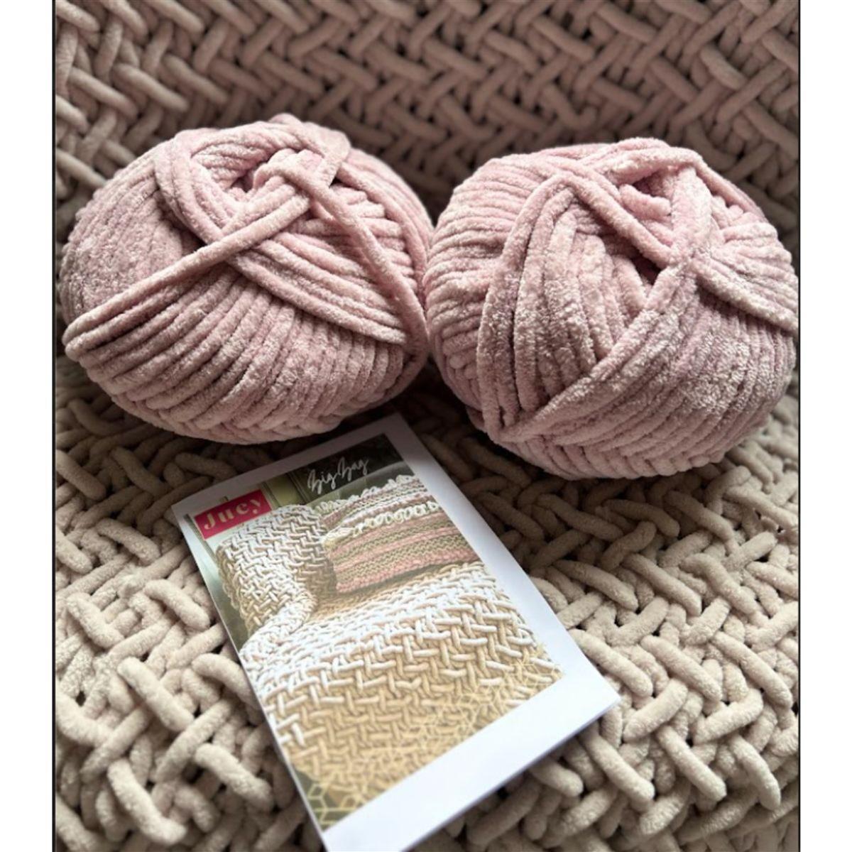 Jumbo Herringbone Throw inc: 500gms Juey Guest Yarn in Blush & Pattern ...