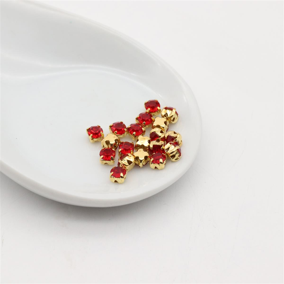 Light Siam Gold Plated Rhinestone 4mm Montee 20pcs | JewelleryMaker