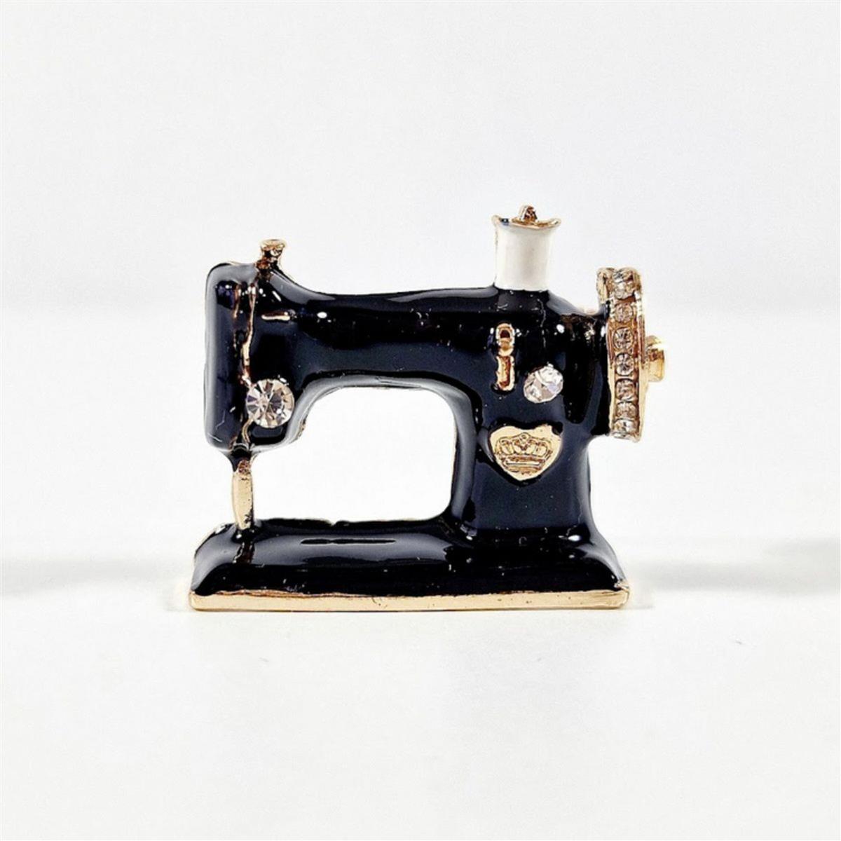 Craft Yourself Silly Sewing Machine Brooch | SewingStreet
