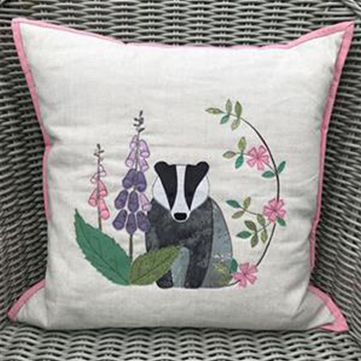 Victoria Carrington's Badger Applique Cushion Kit: Instructions, Fabric ...